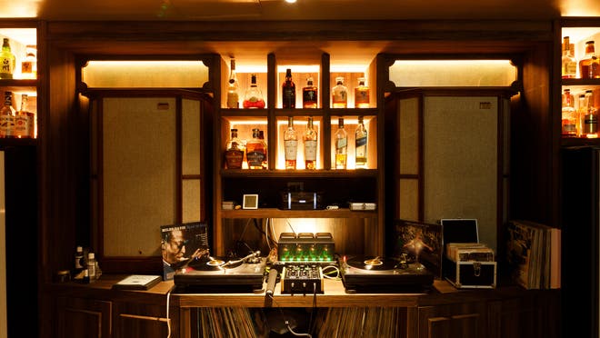 恵比寿駅から徒歩5分の落ち着いた雰囲気の隠れ家バー 撮影やパーティーに最適の写真1