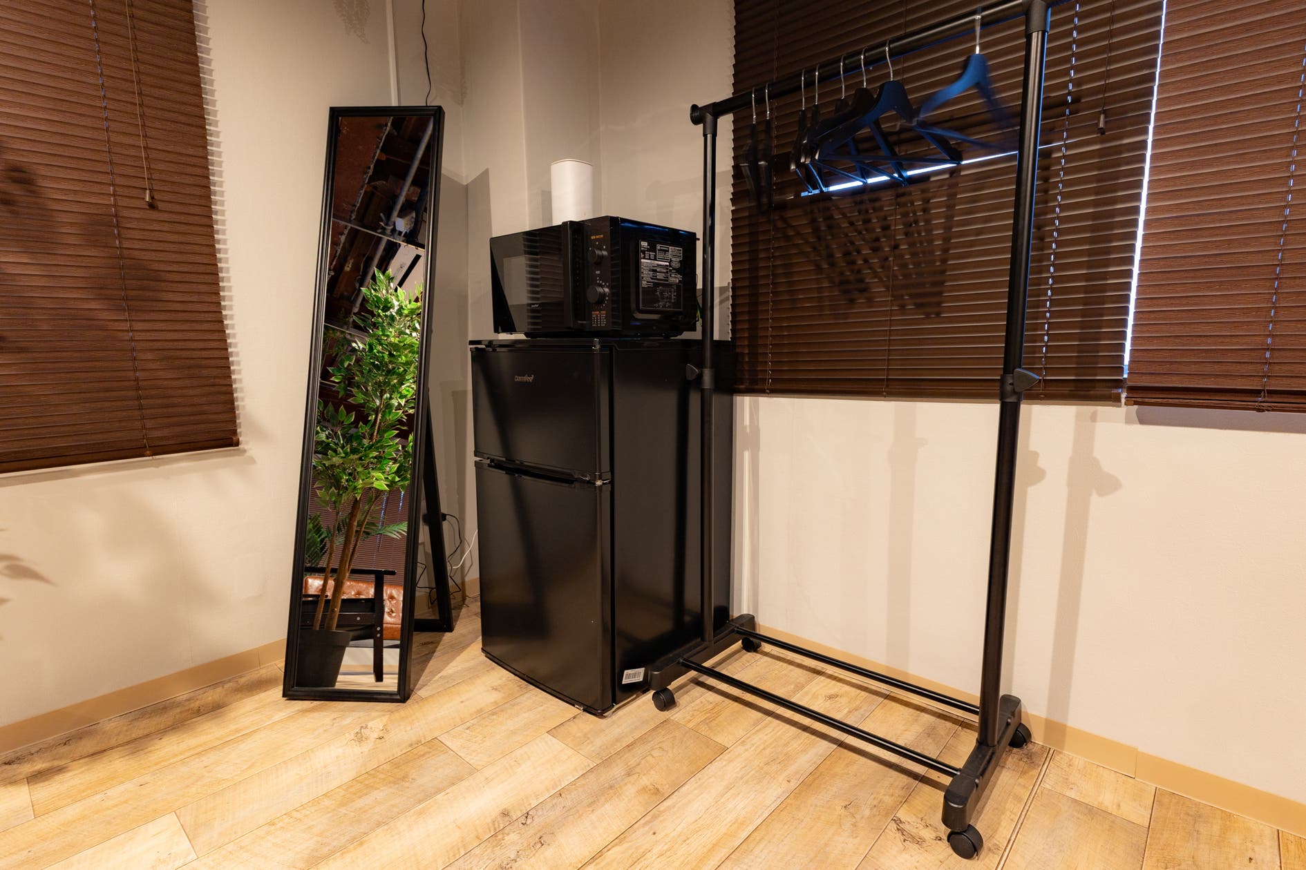 【ゴミ捨て無料！】駅近・広々50㎡・小人数から大人数までOK！100㌅特大スクリーン！2次会・打ち上げ・撮影OKの写真18