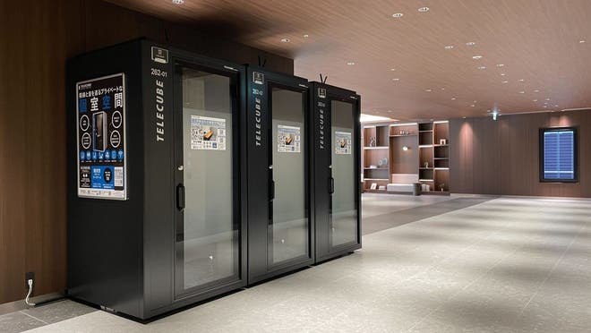 【テレキューブ】グラングリーン大阪ゲートタワーの個室型ワークブース(262-01)です。視線と音を遮る、プライベートな集中環境。の写真1