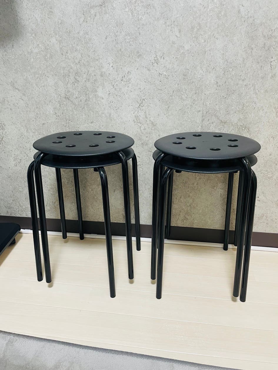 小倉駅から徒歩５分✨少人数貸し会議室に快適なモノトーン空間｜Wi-Fi完備、モニターありの写真5