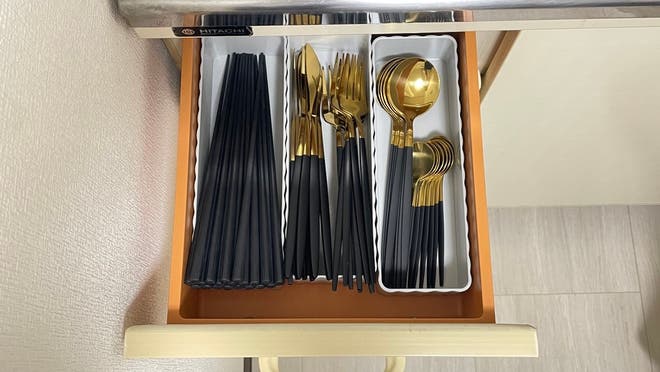 小倉駅から徒歩5分✨少人数貸し会議室に快適なモノトーン空間|Wi-Fi完備、モニターありの写真6