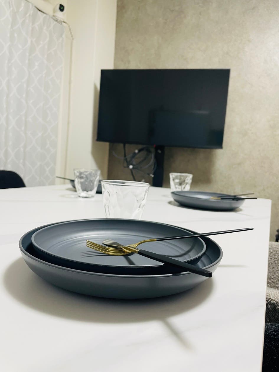 小倉駅から徒歩５分✨少人数貸し会議室に快適なモノトーン空間｜Wi-Fi完備、モニターありの写真9