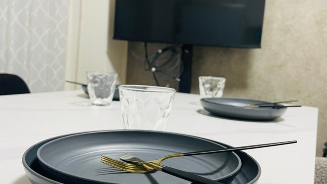 小倉駅から徒歩5分✨少人数貸し会議室に快適なモノトーン空間|Wi-Fi完備、モニターありの写真9