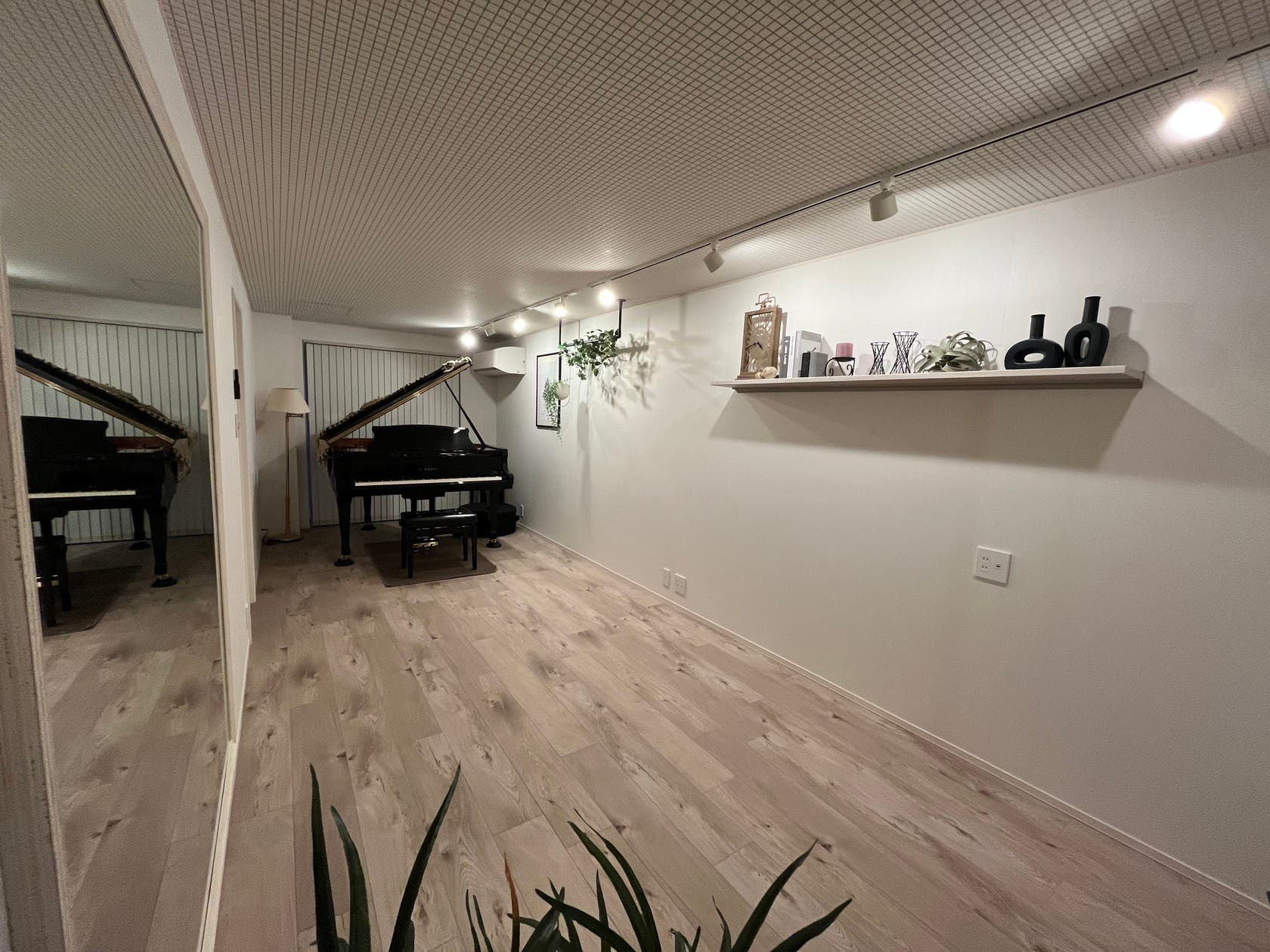  グランドピアノのあるオシャレスタジオの写真7