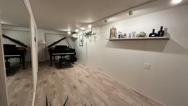 グランドピアノのあるオシャレスタジオの写真7
