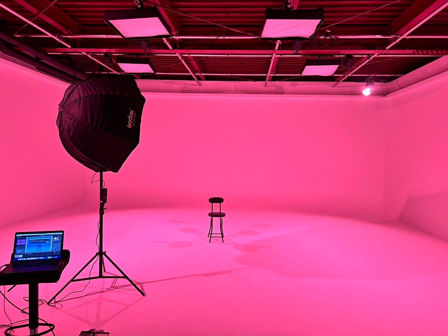 都内大型白ホリスタジオの写真9