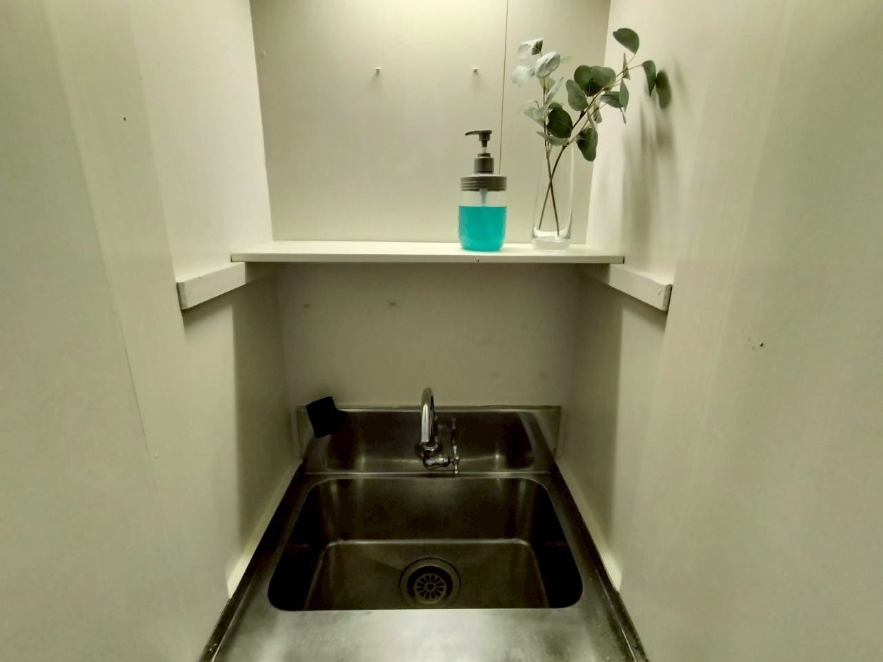 ☆金山駅から徒歩２分の便利な会議室！ボードゲーム有り！４０インチモニター、ホワイトボード、Wi-Fi無料☆の写真18