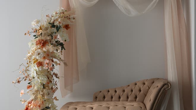 天井高3m|広さ51㎡|南向きの窓から自然光が差し込むレンタル撮影スタジオの写真2