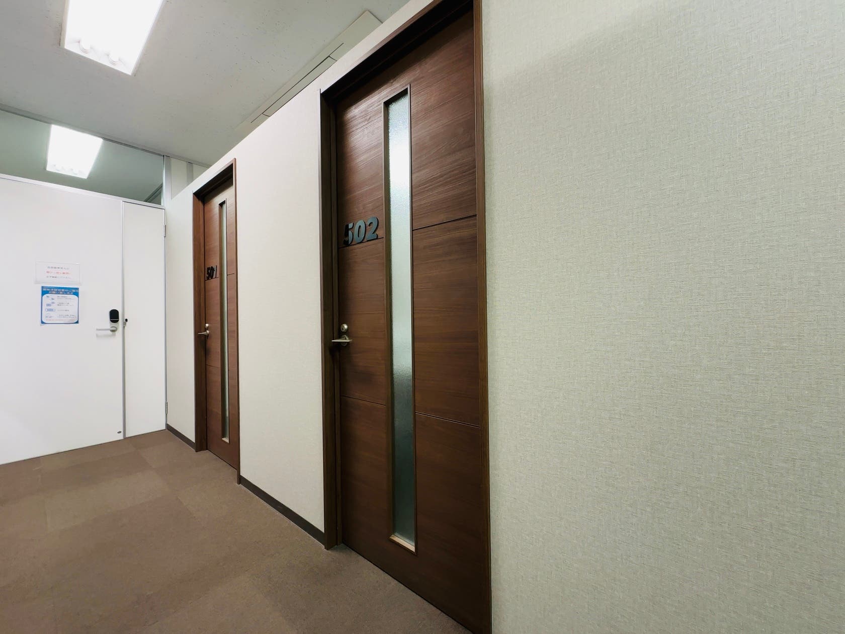 【名古屋駅1番出口より徒歩3分】1～2名★個室で人目を気にせず集中して作業・仕事・学習に最適！Wi-Fi無料！時間貸の写真15