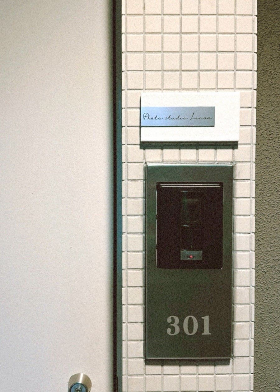 【レンタルスペース・スタジオ 】京堀町/大阪・本町・靭公園付近 白基調のフォトスタジオ レンタルドレスも◎の写真5