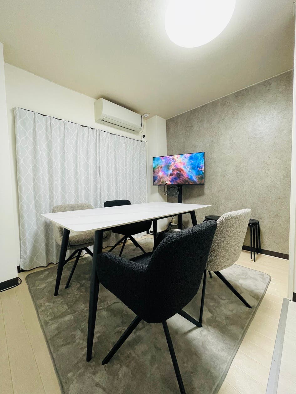 100インチスクリーン＋４Kプロジェクターで大迫力の映画🎞ゲーム🎮推し活🤍贅沢な遊び時間を、大人だけの隠れ家で🖤の写真6