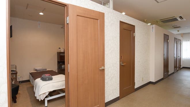 リニューアルオープン【新瑞橋駅徒歩10秒!】エステサロンの写真3