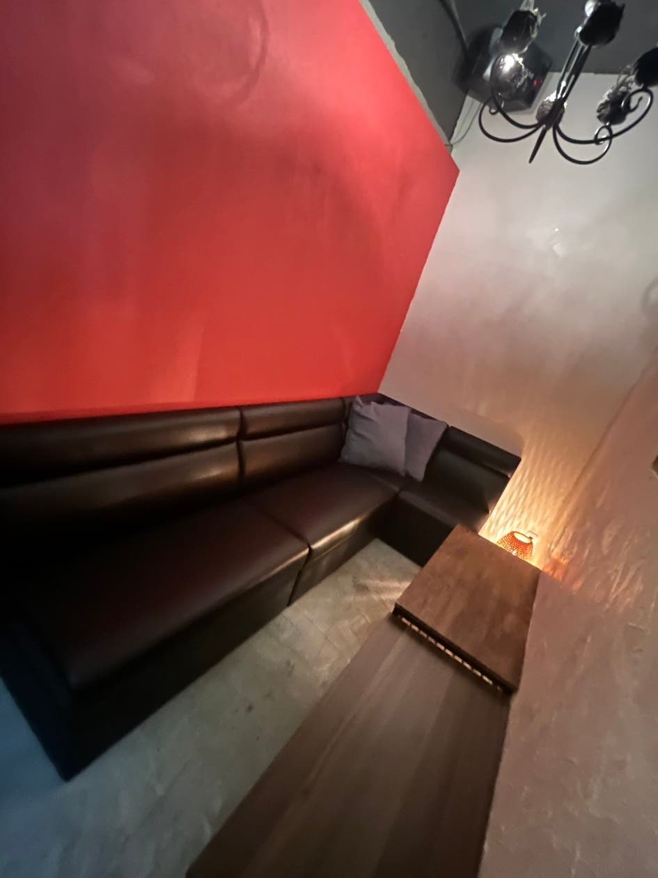 本格BARで貸切パーティー！カラオケ会、映画鑑賞会、撮影会、色々な用途に！の写真2