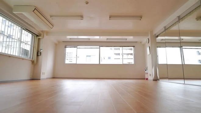 騎射場電停から徒歩3分🚗でも来やすい!丨幅5m40cm×高さ2mの大型鏡あり丨広さ50㎡丨バルコニー付スタジオの写真4