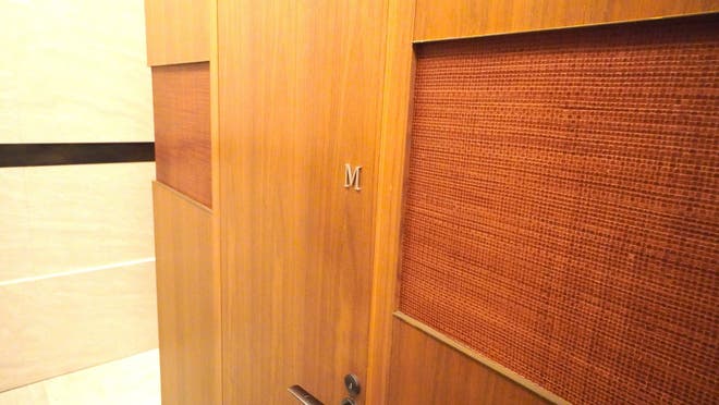 <ワークブース六本木No.3>六本木駅徒歩2分✨完全個室🚪光回線Wi-Fi📶モニター🖥️電源🔌テレワーク/面接/自習/作業の写真8