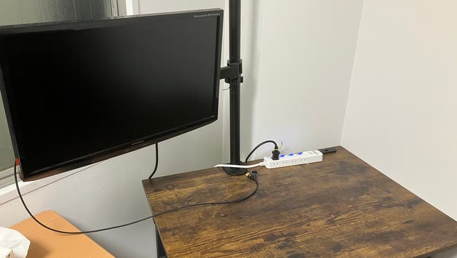 【出張サラリーマン向け|Web会議・電話対応に最適な完全個室】オープン記念価格!の写真1