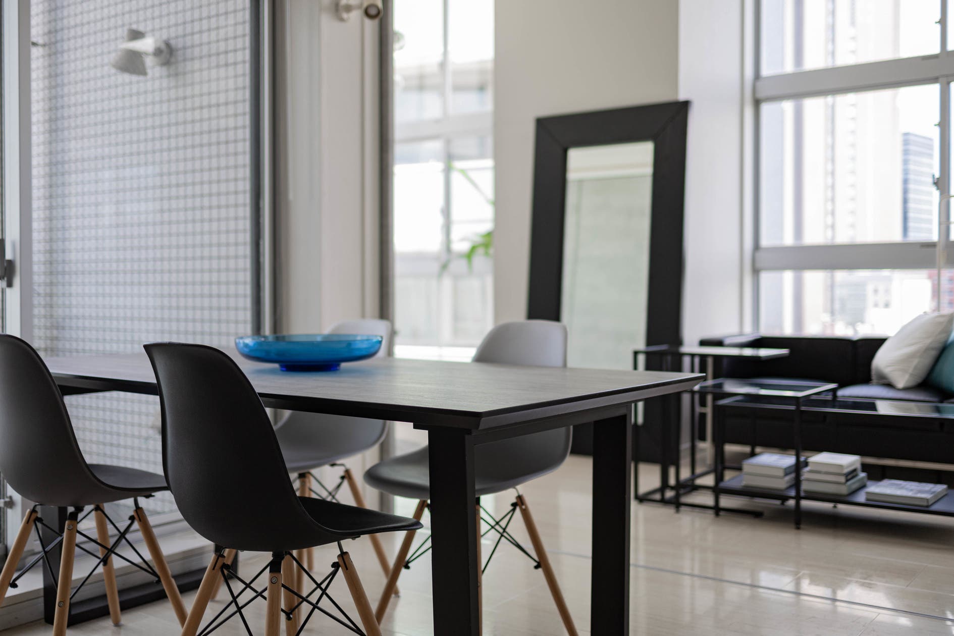 Ｓ２．［天高4m・二面採光］自然光豊富な海外の高級ペントハウス風撮影スタジオの写真9