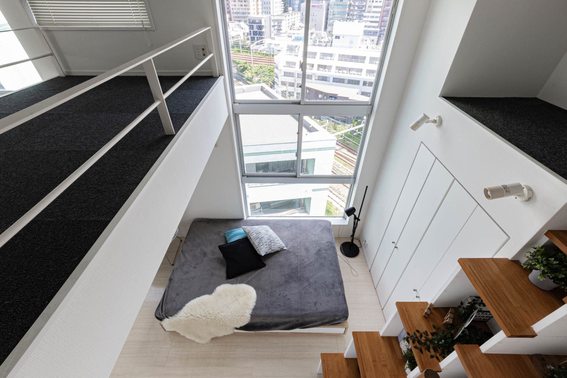 Ｓ２．［天高4m・二面採光］自然光豊富な海外の高級ペントハウス風撮影スタジオの写真19