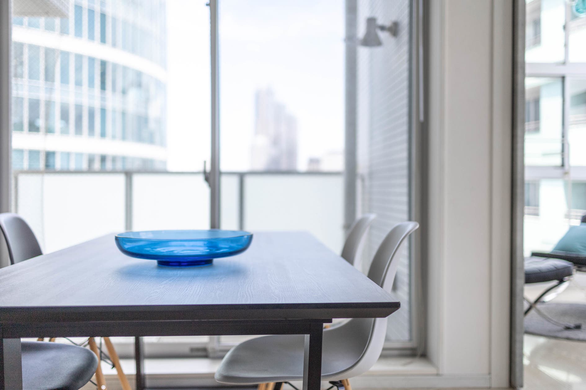 Ｓ２．［天高4m・二面採光］自然光豊富な海外の高級ペントハウス風撮影スタジオの写真21