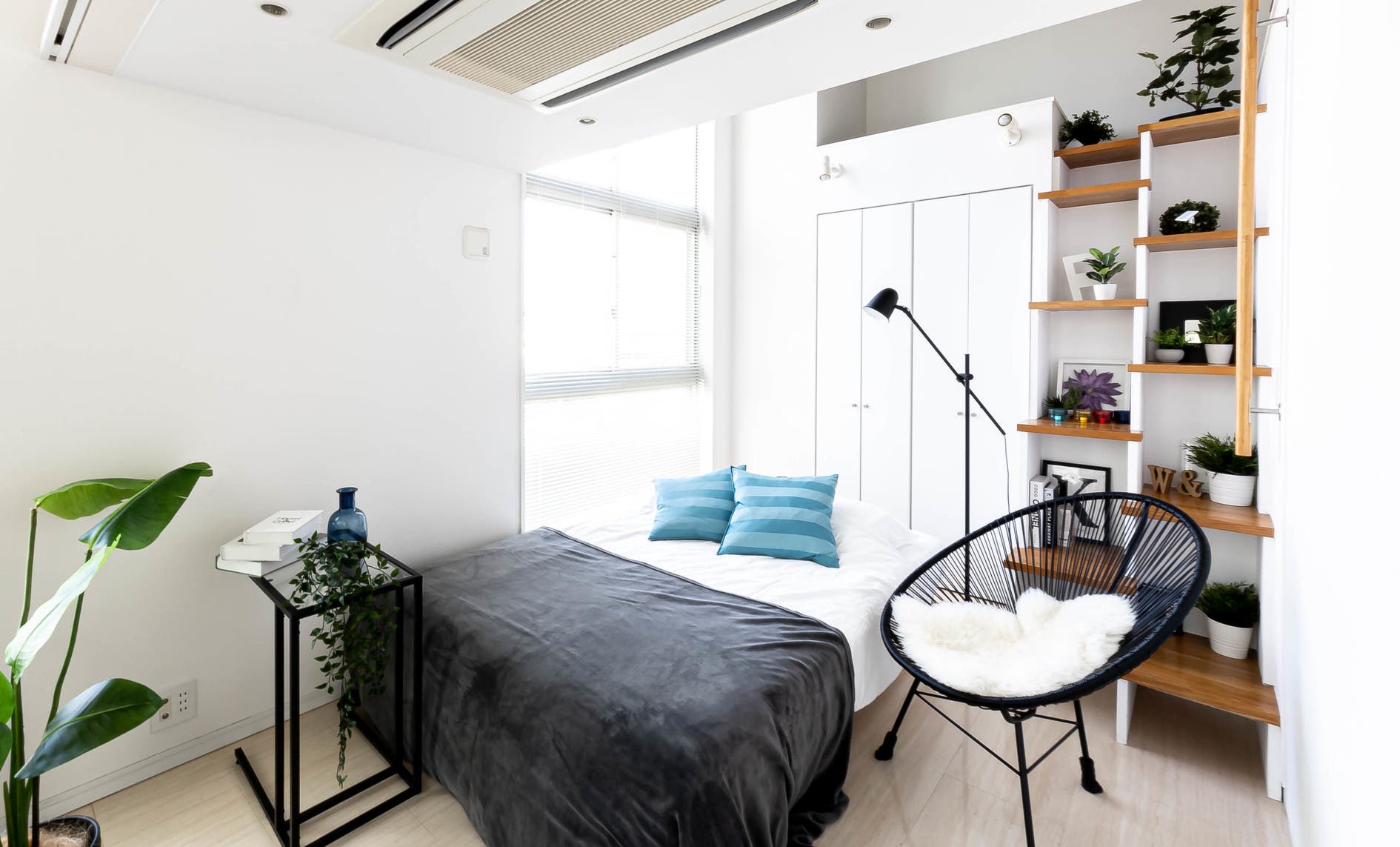 Ｓ２．［天高4m・二面採光］自然光豊富な海外の高級ペントハウス風撮影スタジオの写真14