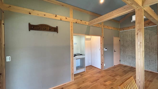 縁側と芝生でゆっくり過ごせる小洒落たバンガローの写真16