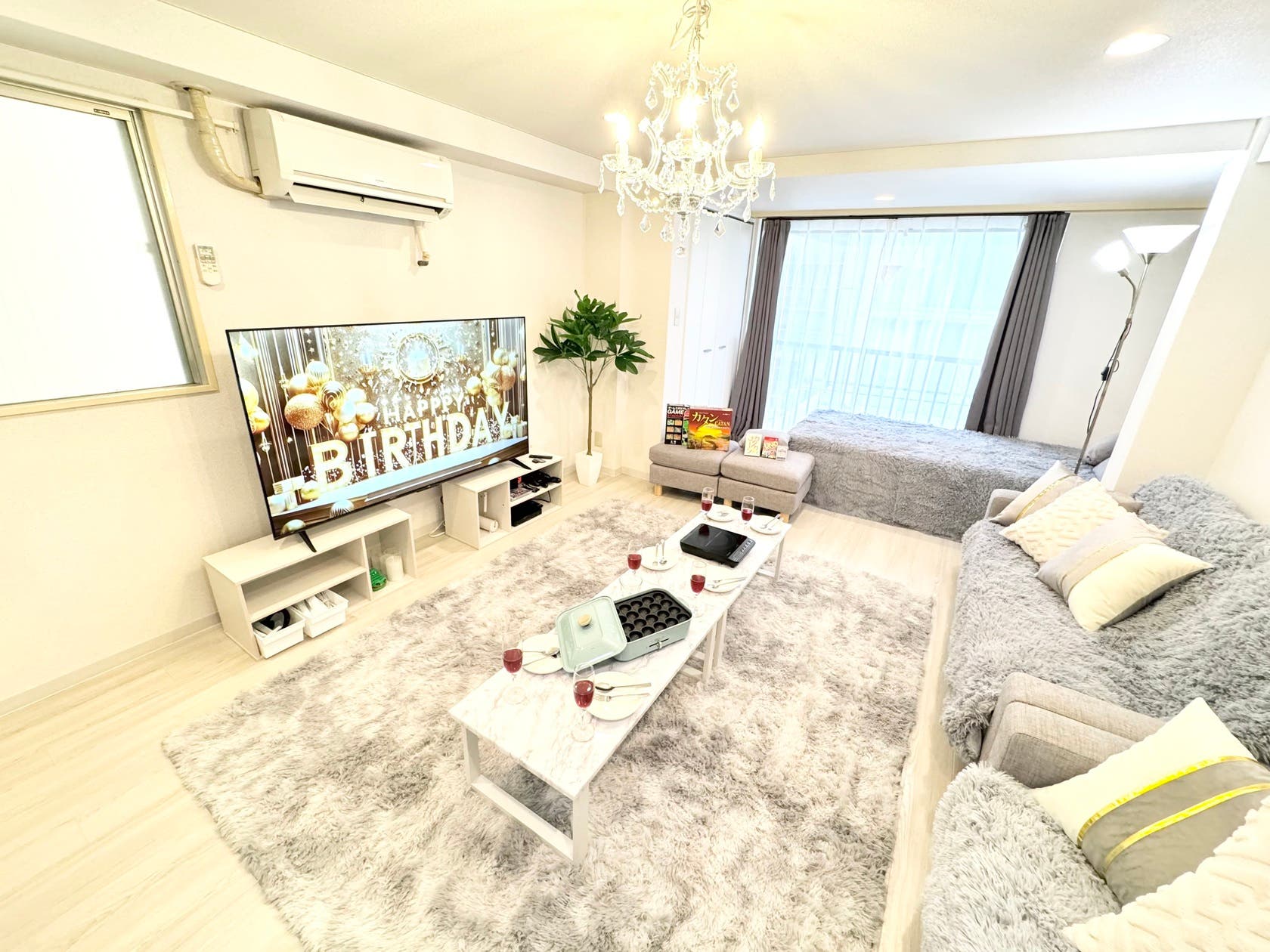 🫧リニューアル🤍推し活👼女性大人気のスペース💖撮影🎀超大型65型TV🎗コスプレ🥻女子会/デート💃ママ会🍺合コンの写真1