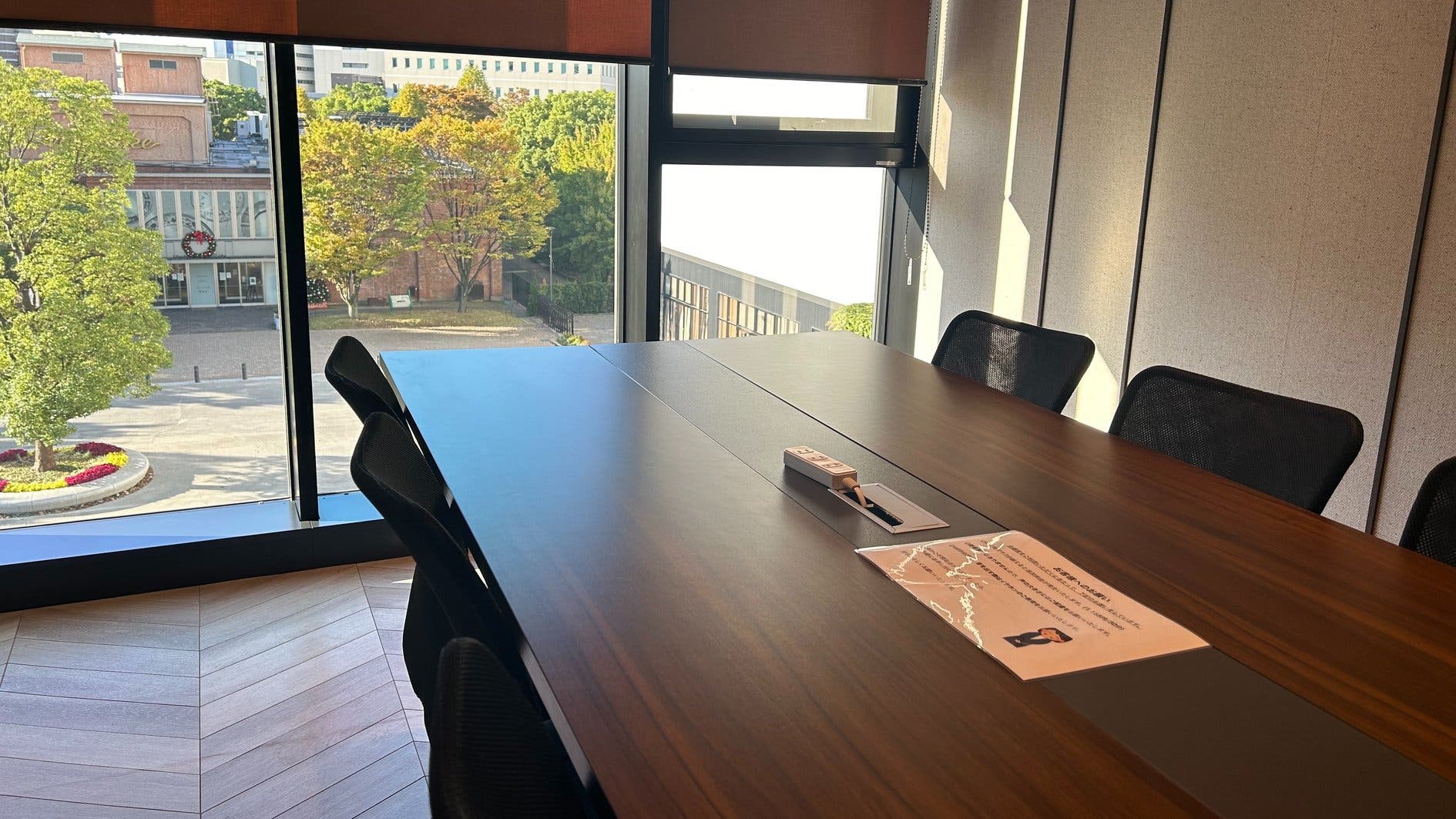 【6名会議室】名古屋市則武新町イオンモール/モニター/Wi-Fi/充電器/テレワークやWeb会議に最適の写真3