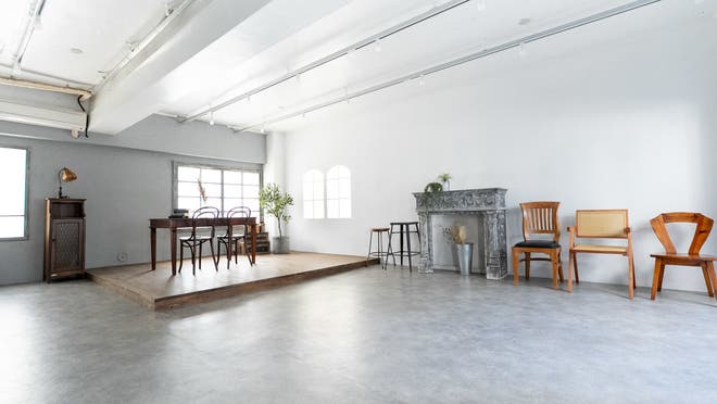 バリエーション多数📸白壁//アーチ窓//駅から3分の駅近撮影スタジオ【スタジオパティオ早稲田】の写真9