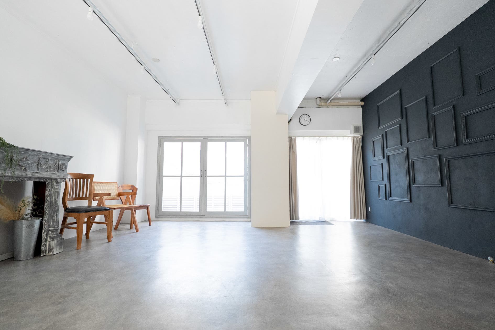 バリエーション多数📸白壁//アーチ窓//駅から3分の駅近撮影スタジオ【スタジオパティオ早稲田】の写真15