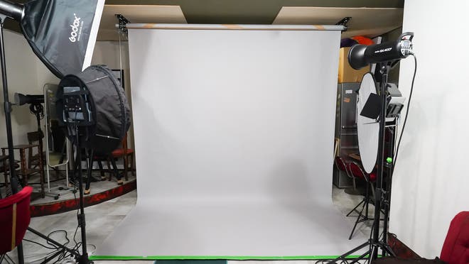 【移転しました】京成線「実籾(みもみ)」駅から徒歩15分の背景紙多数常備の撮影スタジオの写真1