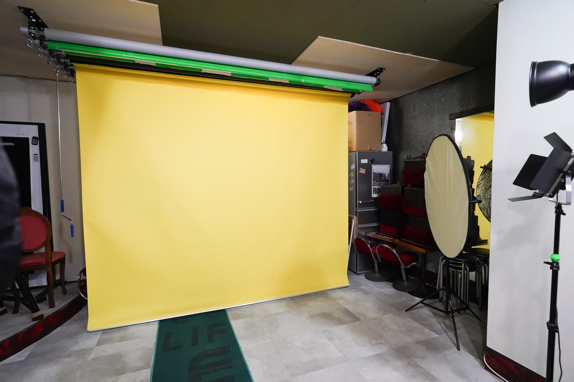 【移転しました】京成線「実籾（みもみ）」駅から徒歩15分の背景紙多数常備の撮影スタジオの写真4