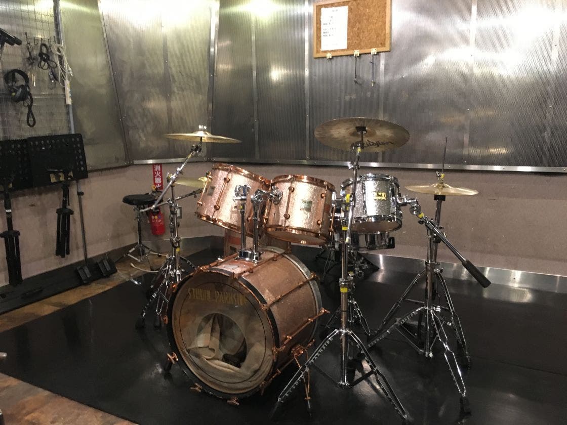 本格的な器材を取り揃えたスタジオ　様々な音楽シチュエーションにどうぞ　Astの写真8