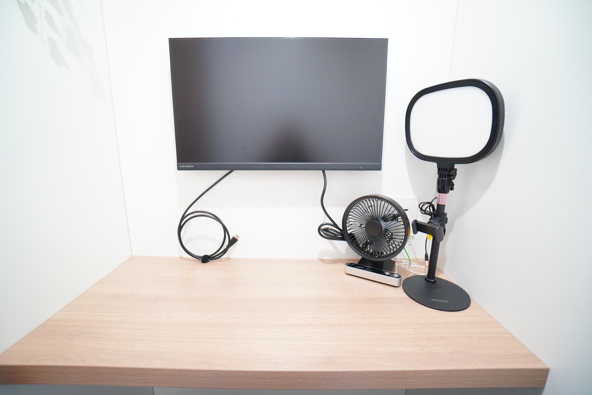 ＜個室ワークブース広尾No.3＞広尾駅徒歩6分✨完全個室🚪高速光回線Wi-Fi📶電源🔌テレワーク/面接/自習/作業の写真3