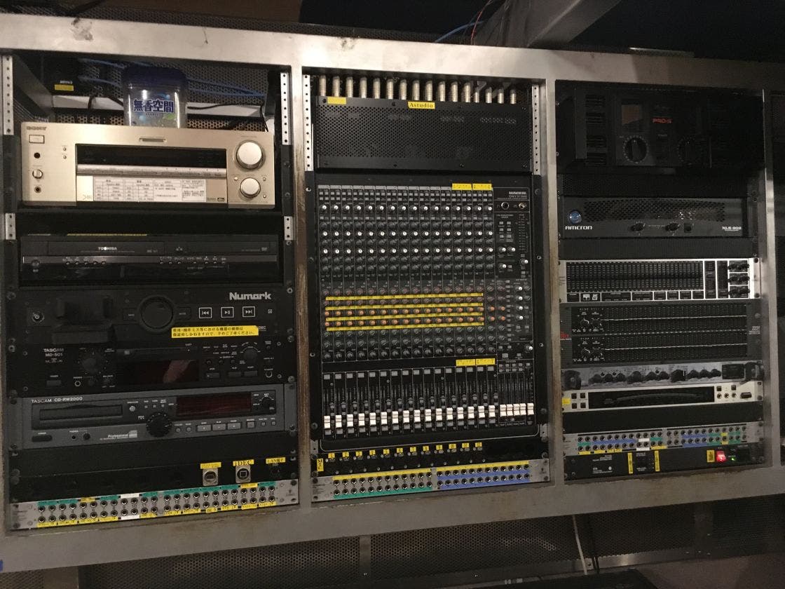 本格的な器材を取り揃えたスタジオ　様々な音楽シチュエーションにどうぞ　Astの写真9