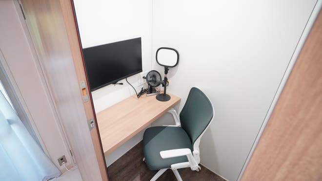 <個室ワークブース広尾No.4>広尾駅徒歩6分✨完全個室🚪高速光回線Wi-Fi📶電源🔌テレワーク/面接/自習/作業の写真4