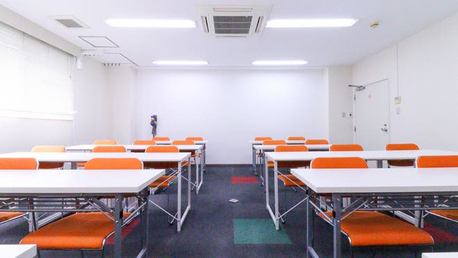 【心斎橋駅7番出口徒歩72秒!23名利用可!】プロジェクター・ホワイトボード・WiFi無料!ふれあい貸し会議室 心斎橋Dの写真5