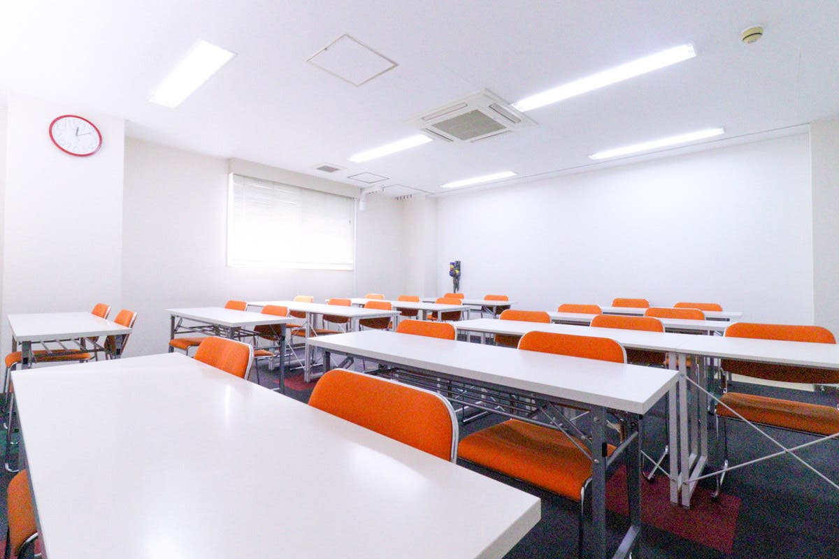 【心斎橋駅7番出口徒歩72秒！23名利用可！】プロジェクター・ホワイトボード・WiFi無料！ふれあい貸し会議室 心斎橋Dの写真6