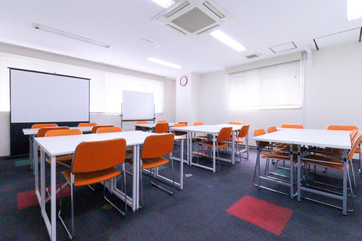 【心斎橋駅7番出口徒歩72秒！23名利用可！】プロジェクター・ホワイトボード・WiFi無料！ふれあい貸し会議室 心斎橋Dの写真8