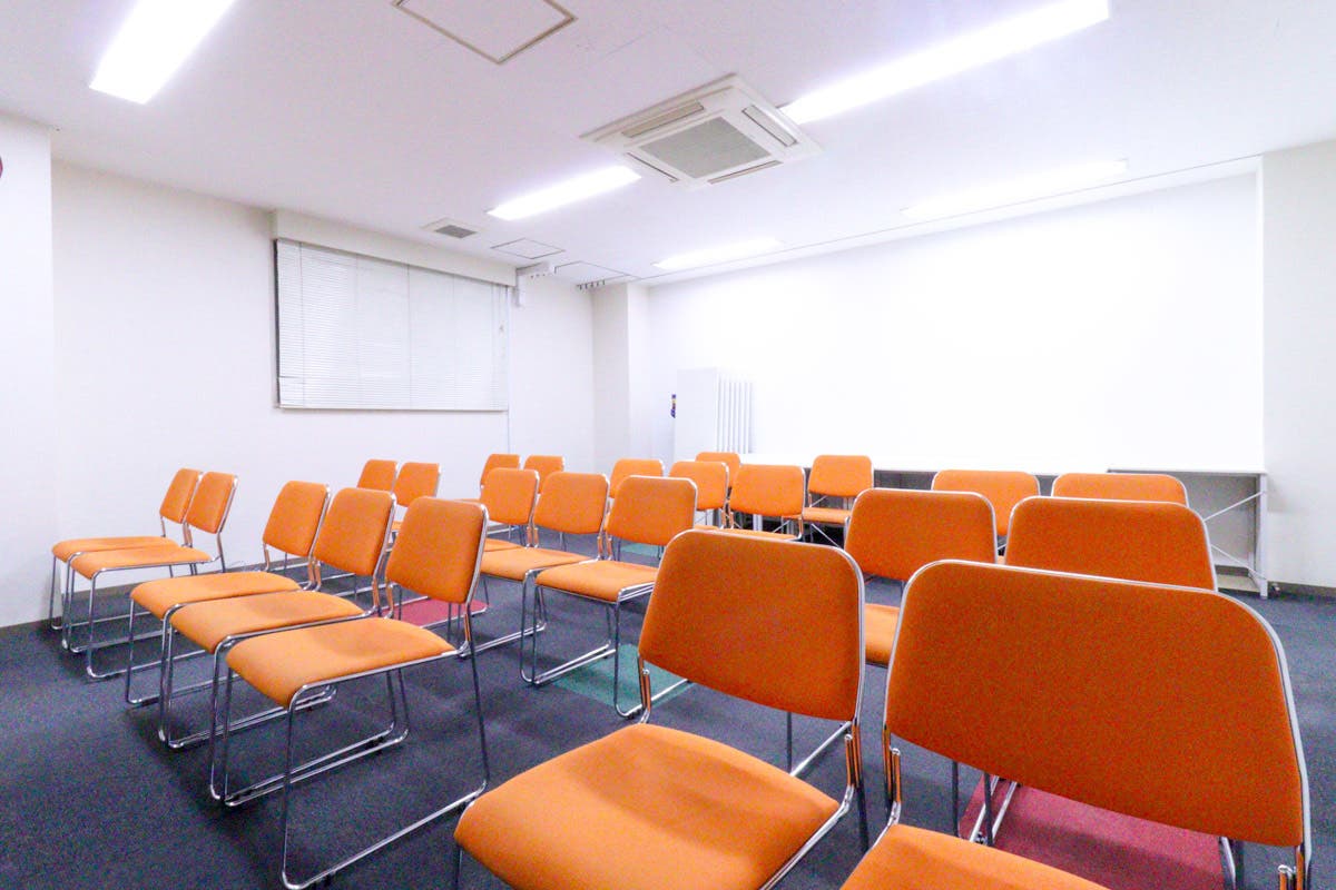 【心斎橋駅7番出口徒歩72秒！23名利用可！】プロジェクター・ホワイトボード・WiFi無料！ふれあい貸し会議室 心斎橋Dの写真17