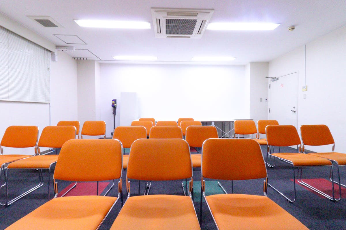 【心斎橋駅7番出口徒歩72秒！23名利用可！】プロジェクター・ホワイトボード・WiFi無料！ふれあい貸し会議室 心斎橋Dの写真18