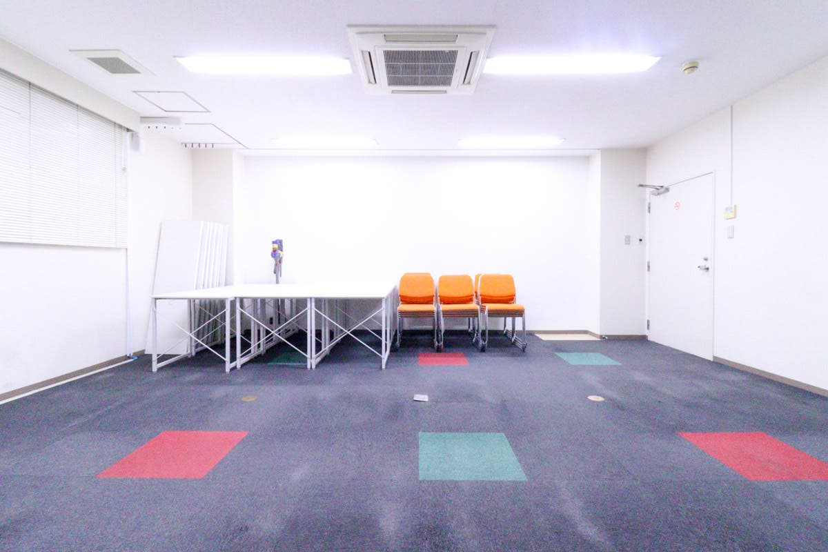 【心斎橋駅7番出口徒歩72秒！23名利用可！】プロジェクター・ホワイトボード・WiFi無料！ふれあい貸し会議室 心斎橋Dの写真21