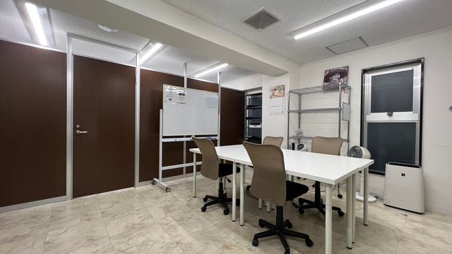 新宿御苑前駅スグ、クロマキー撮影も可能な撮影機材常備の多目的レンタルスペース!の写真7