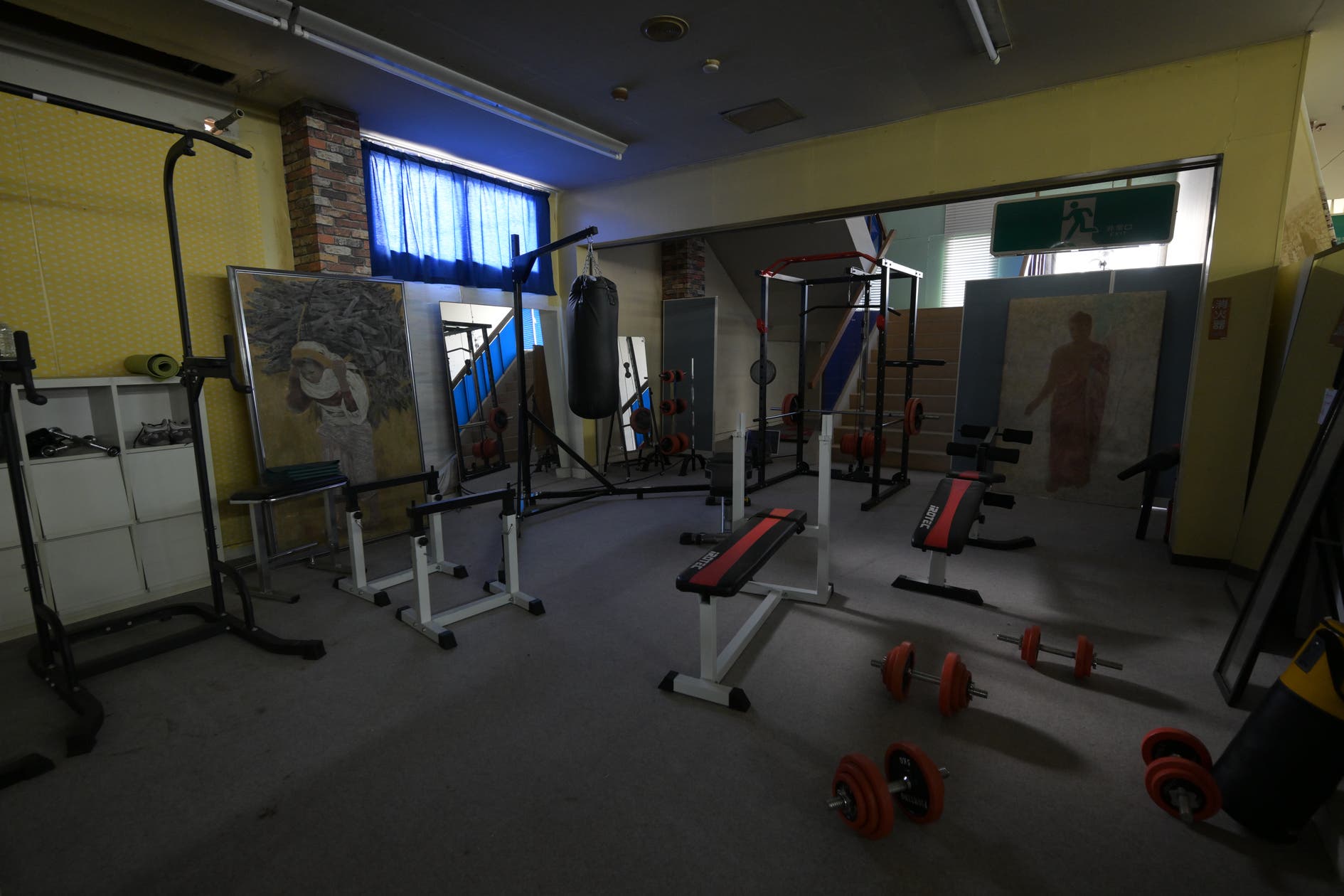 【元廃墟】骨董屋のガチ倉庫　多様なシチュエーションの撮影スペースです。の写真6