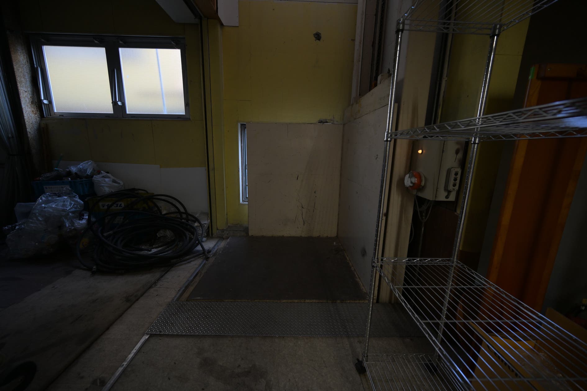 【元廃墟】骨董屋のガチ倉庫　多様なシチュエーションの撮影スペースです。の写真7