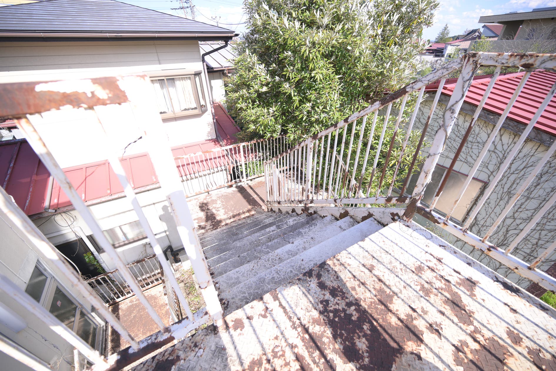 【元廃墟】骨董屋のガチ倉庫　多様なシチュエーションの撮影スペースです。の写真10