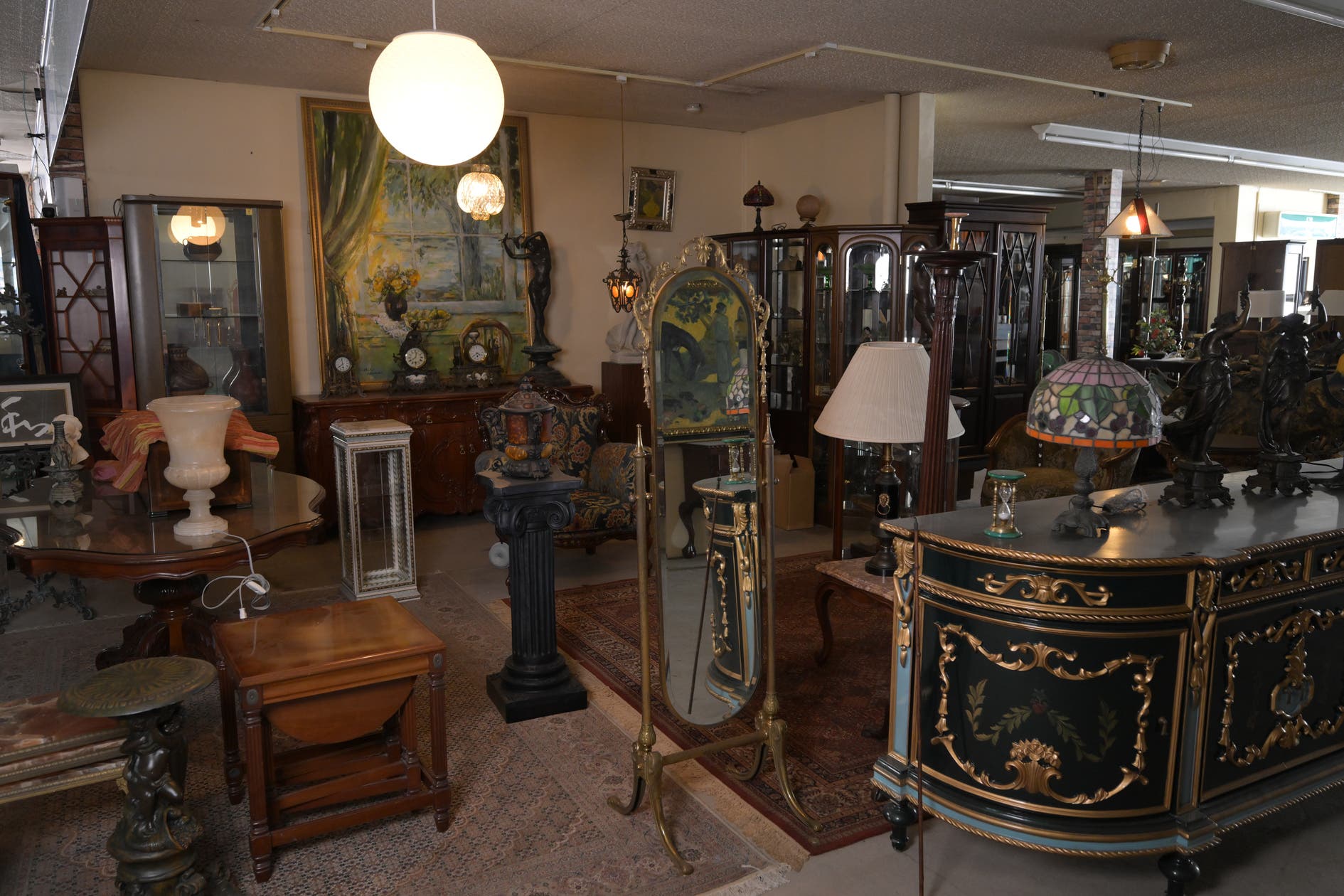 【元廃墟】骨董屋のガチ倉庫　多様なシチュエーションの撮影スペースです。の写真16