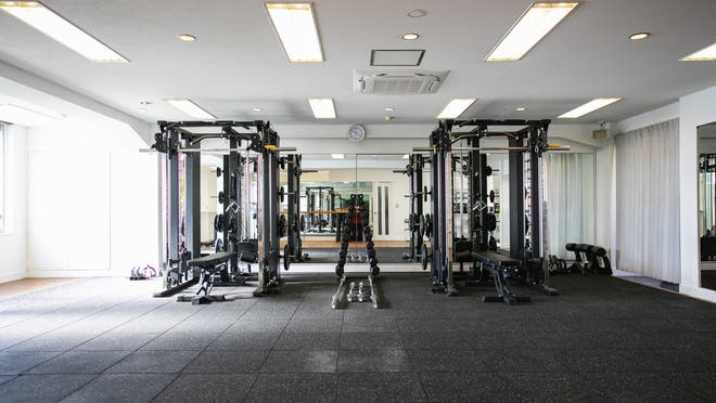 【代田橋駅徒歩4分】撮影OK!開放感のある広々ジムでトレーニング!の写真1