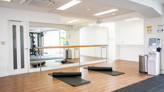 【代田橋駅徒歩4分】撮影OK!開放感のある広々ジムでトレーニング!の写真6