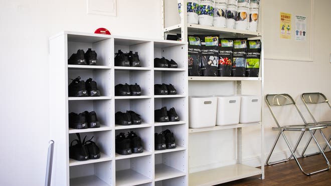 【代田橋駅徒歩4分】撮影OK!開放感のある広々ジムでトレーニング!の写真13