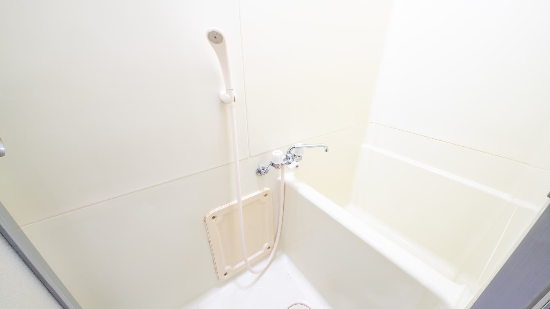 🚿浴室（お風呂・シャワー）のご利用※タオル類は置いてありませんのでお近くでお買い求めくださいの画像1